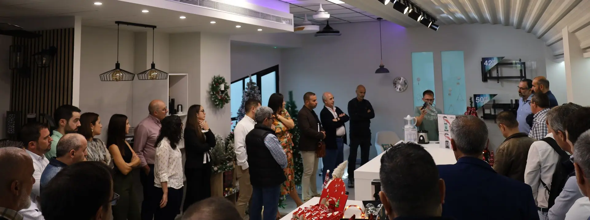 La red comercial se reúne en Garsaco